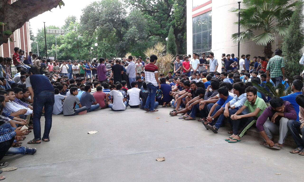 IIT Roorkee Student Protests: Assoc. Dean Suggests That It’s ...
