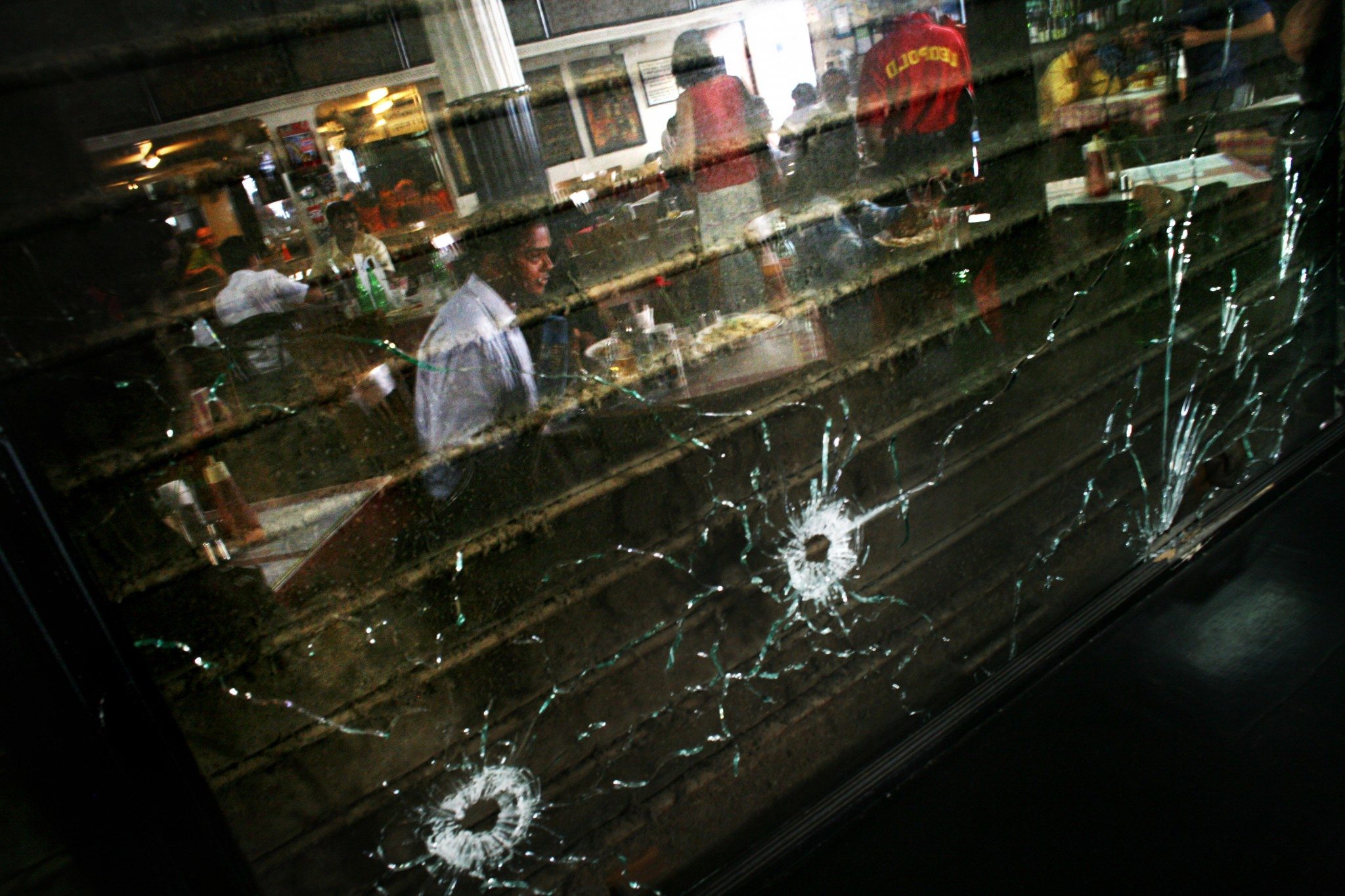 26/11 Terror Attacks Photos: How Mumbai Stood Strong | Youth Ki Awaaz