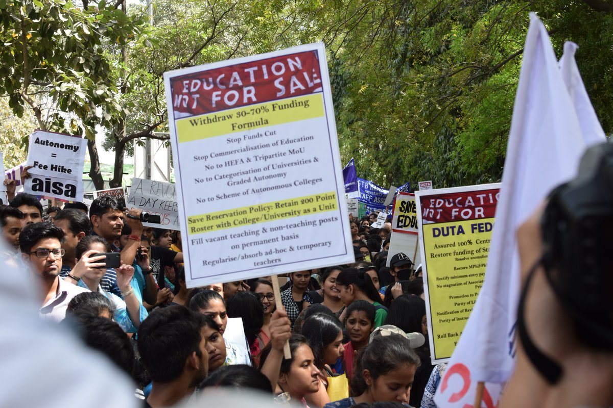 Why Have DU Students And Teachers Been Protesting In 2018? | Youth Ki Awaaz