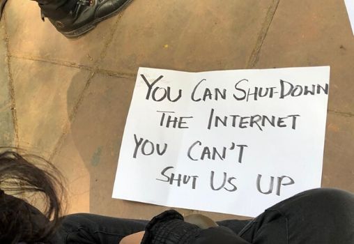 10 Tips to Use Phone For Mobile Journalism During Protests