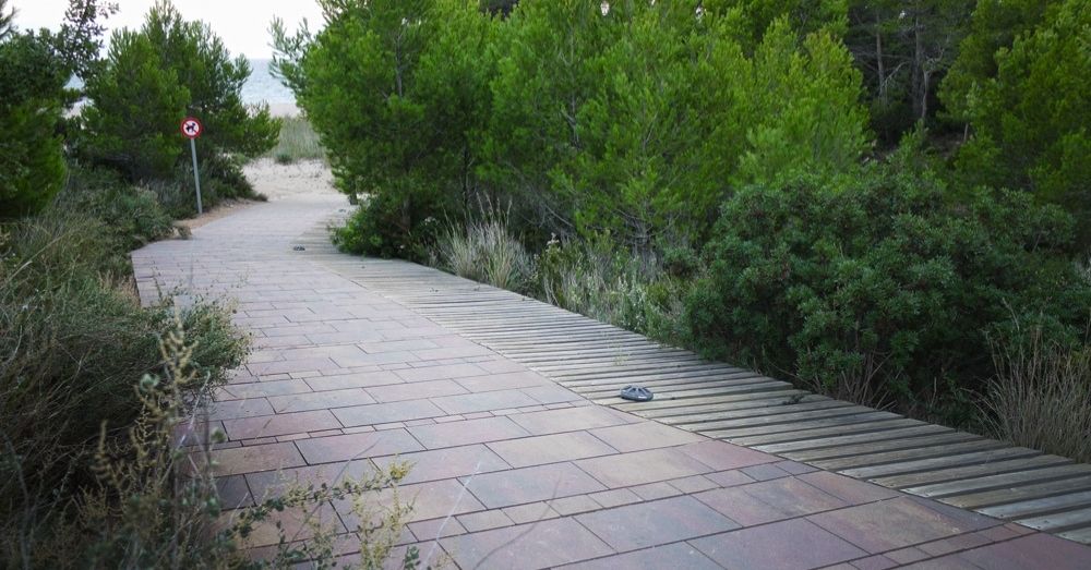 Why Don’t We See More Well-Maintained And Safe Footpaths In India?