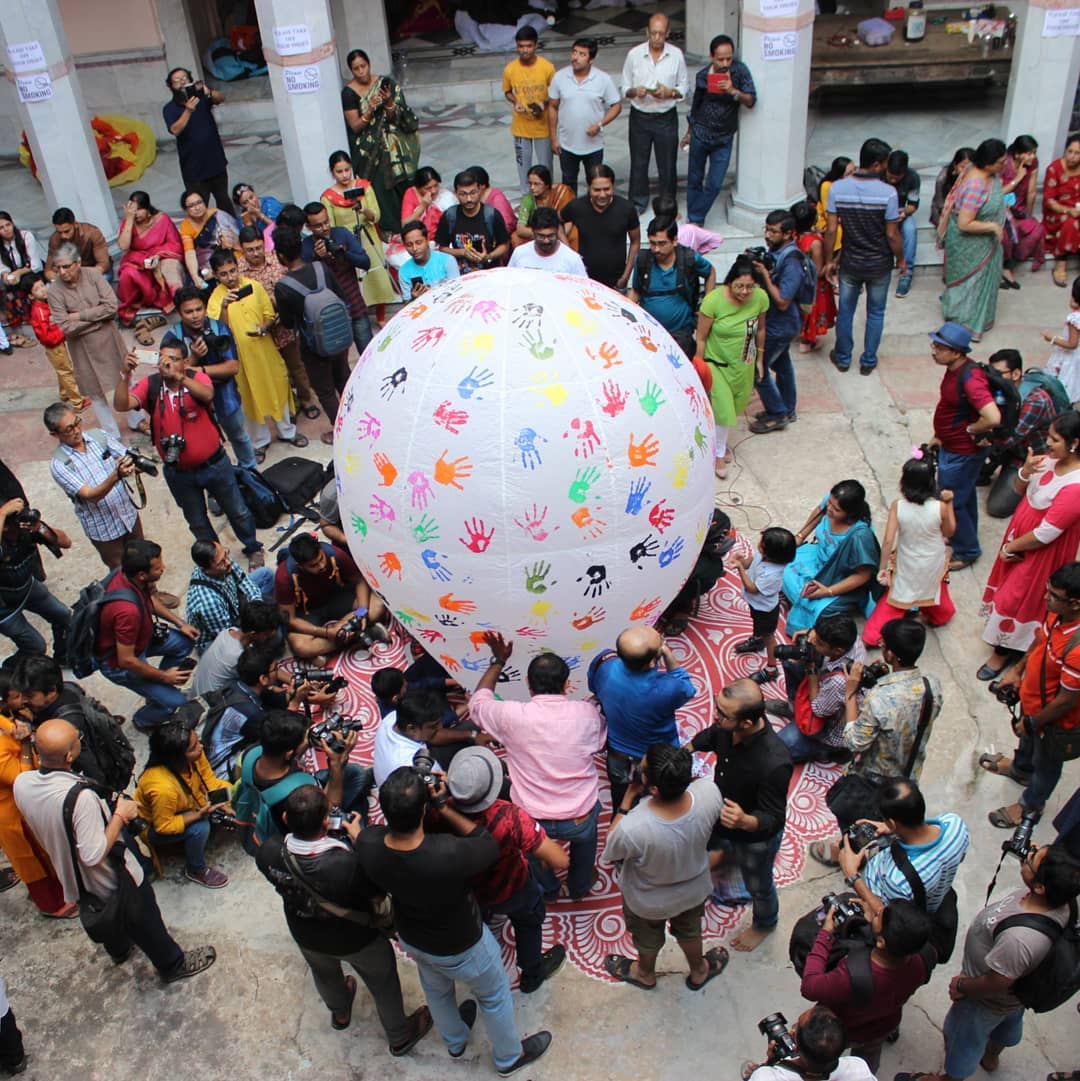 ‘Fanush Utsav’: An Old Tradition Of Lighting The Sky On Kali Pujo